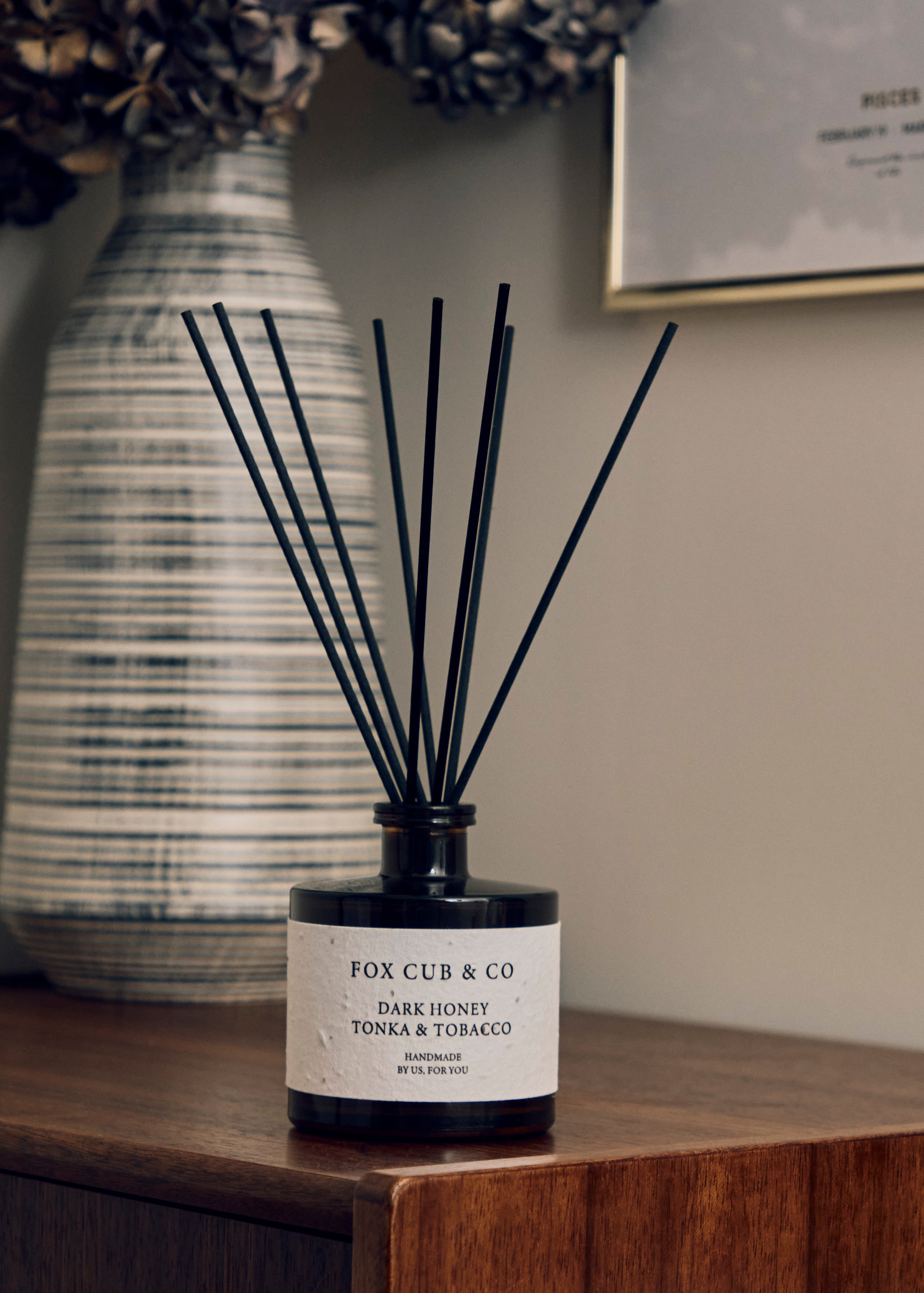Dark Honey, Tonka & Tobacco Reed Diffuser – Fox Cub & Co